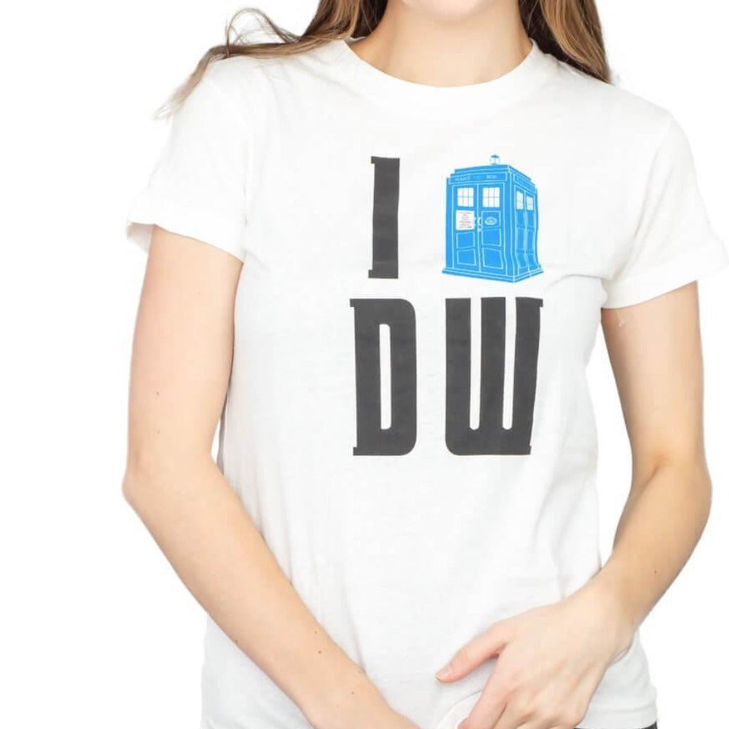 Doctor Who I Heart (Tardis) DW White Juniors T-shirt - Doctor Who ...